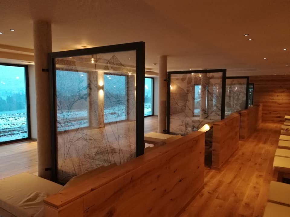 Nature inspired Transparent Walls in the Swiss Alps – Jet James Artist